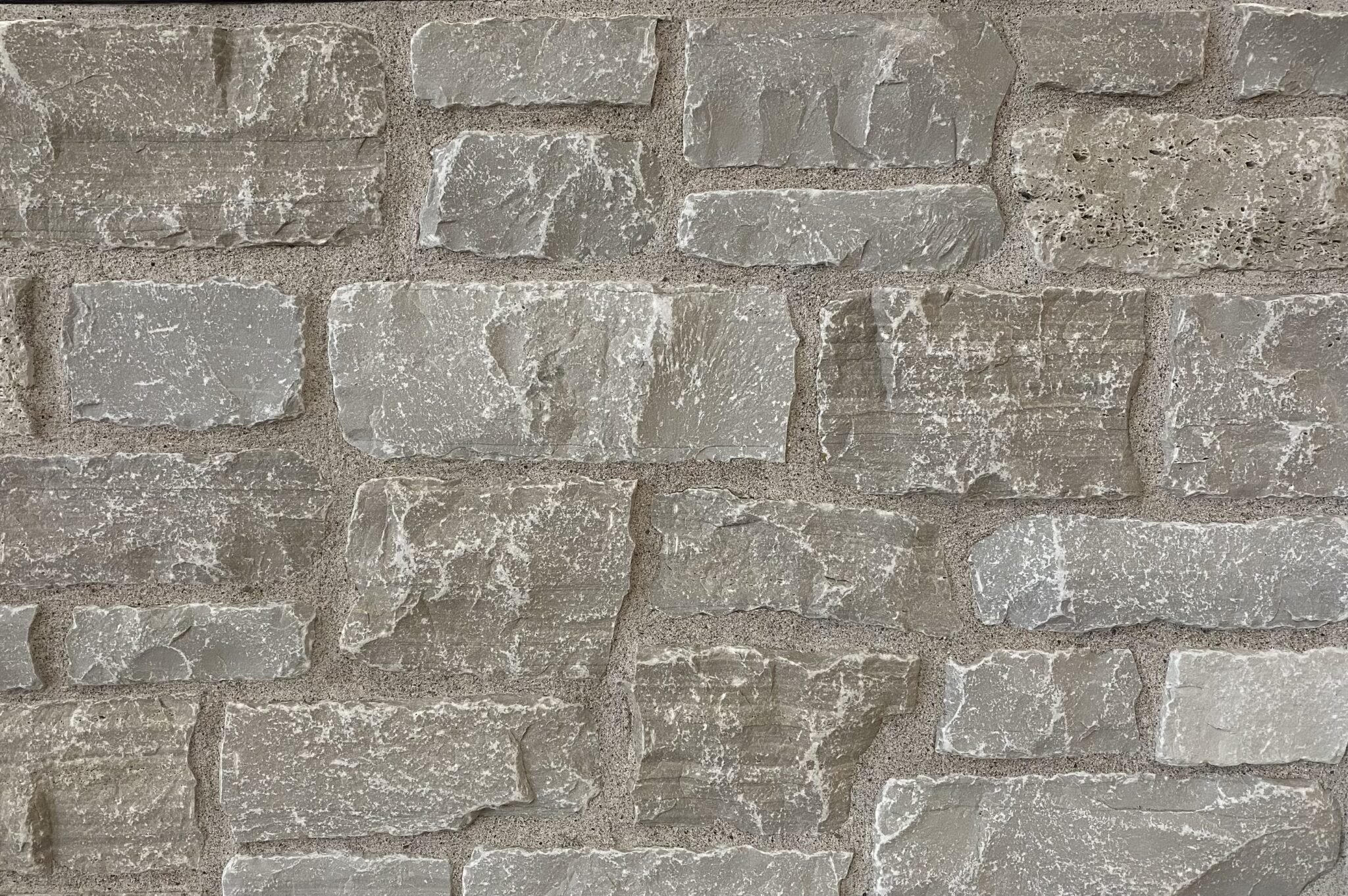 Fon Du Lac Stone Ridge Colonial - Solstice Stone